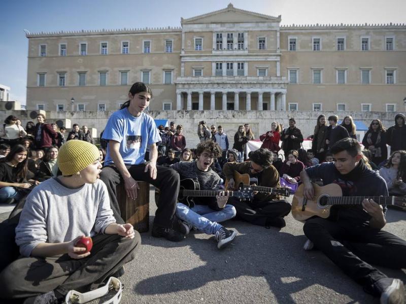 ΔΗΜΟΣΙΑ ΜΟΥΣΙΚΑ ΣΧΟΛΕΙΑ … ένα βήμα πριν την ιδιωτικοποίησή τους και την ...
